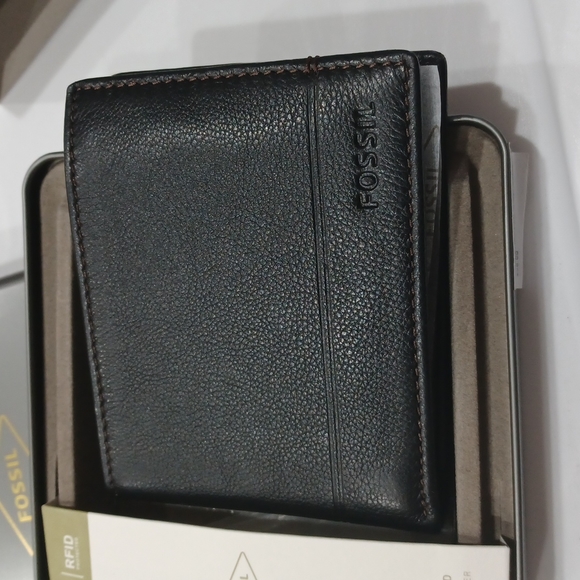 Fossil | Bags | Fossil Mens Black Leather Bifold Wallet | Poshmark